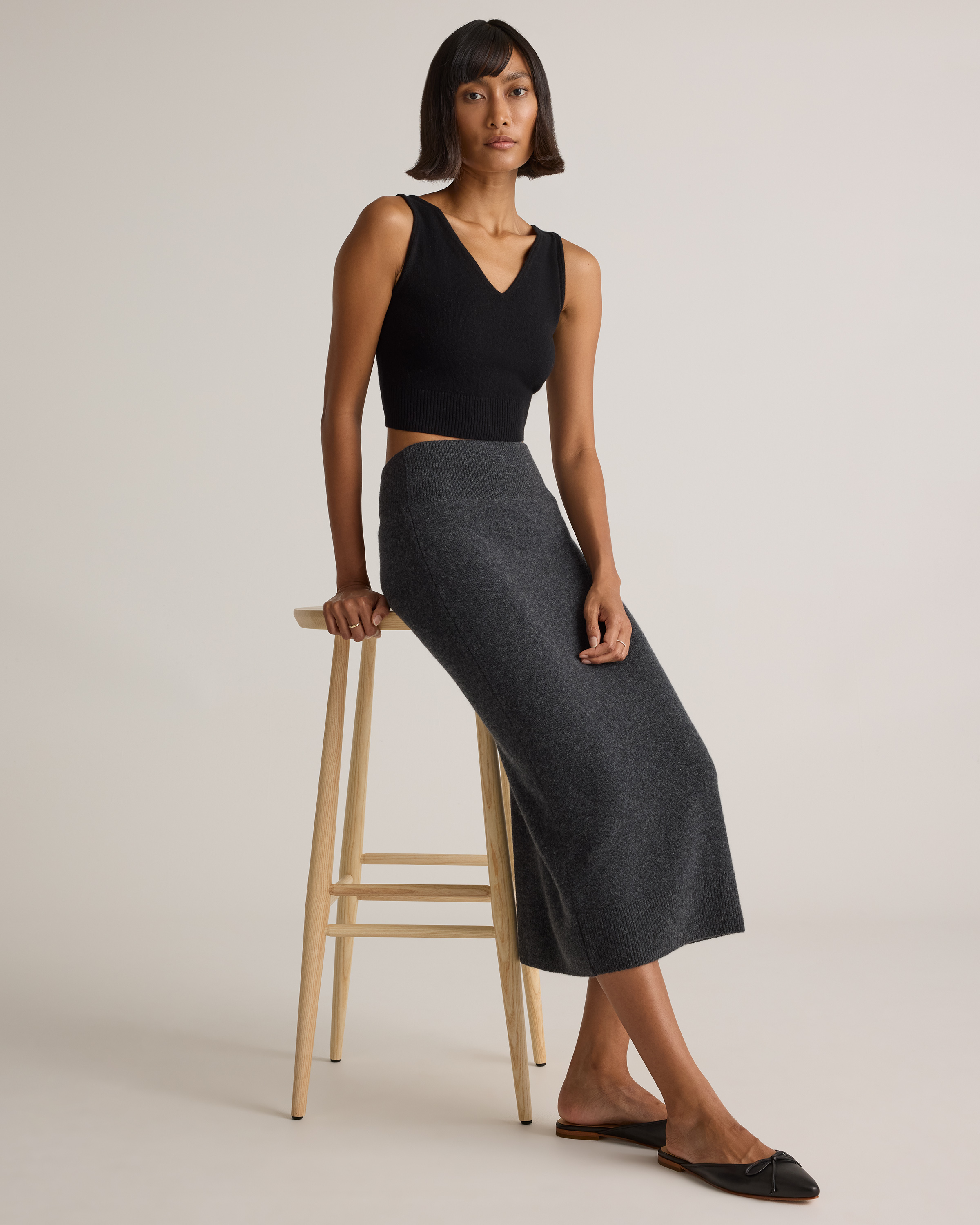 QUINCE QUINCE Mongolian Cashmere Fitted Midi Skirt